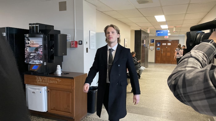 Viol collectif : Noah Corson est reconnu coupable d’agression sexuelle ...