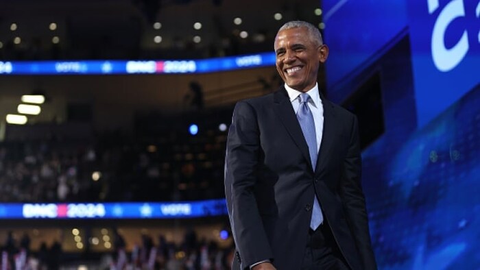 Barack Obama descend dans l’arène pour Harris | Radio-Canada