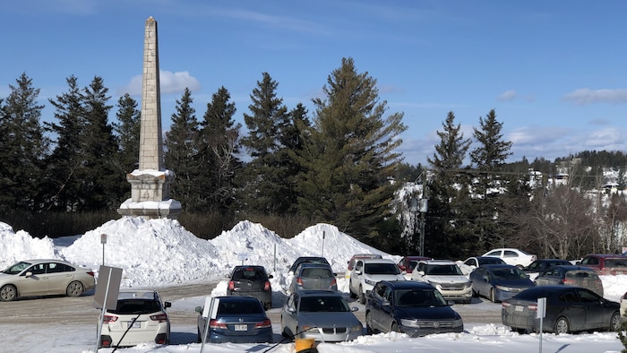 Gérard Bouchard s’oppose à une restauration du monument Price payée par ...