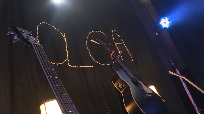 Olga, de retour sur scène en version acoustique | Radio-Canada