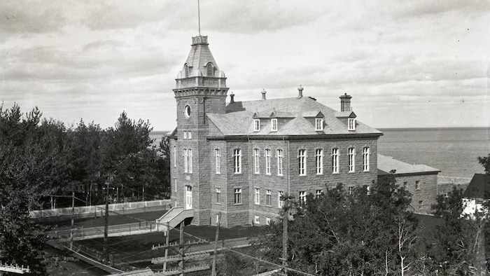 L'histoire de l'ancienne prison de Roberval | Radio-Canada