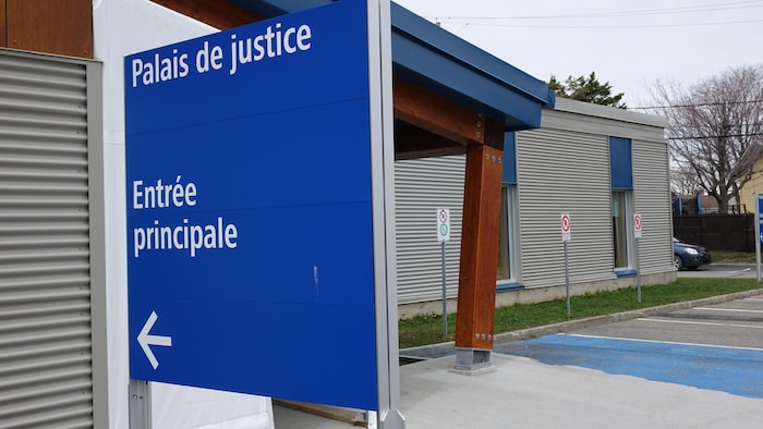 17 nouveaux chefs d’accusation contre deux agents correctionnels de ...