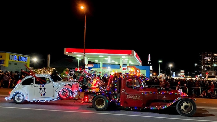 Des milliers de personnes dans les rues de Moncton pour le défilé du ...