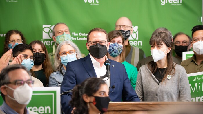 Le chef du Parti vert prépare ses troupes pour la campagne électorale ...