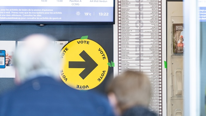 Poilievre réclame une loi contre les bulletins de vote interminables ...
