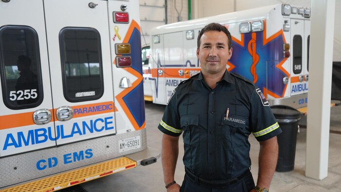 Des ambulanciers racontent les défis de leur profession | Radio-Canada