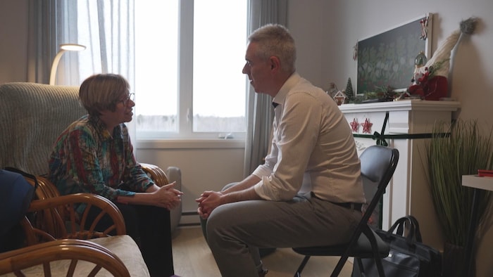 Soins à domicile : « Je ne sais pas comment on va réussir » | Radio-Canada