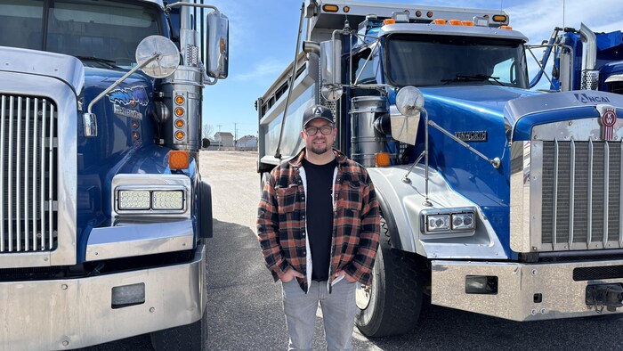 Des camionneurs nord-côtiers en route pour manifester à Québec | Radio ...