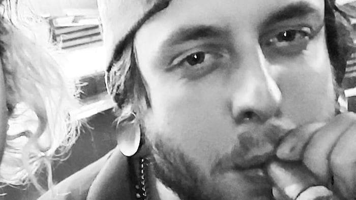 Une série d’évènements violents mènent à des dizaines d’arrestations à ...