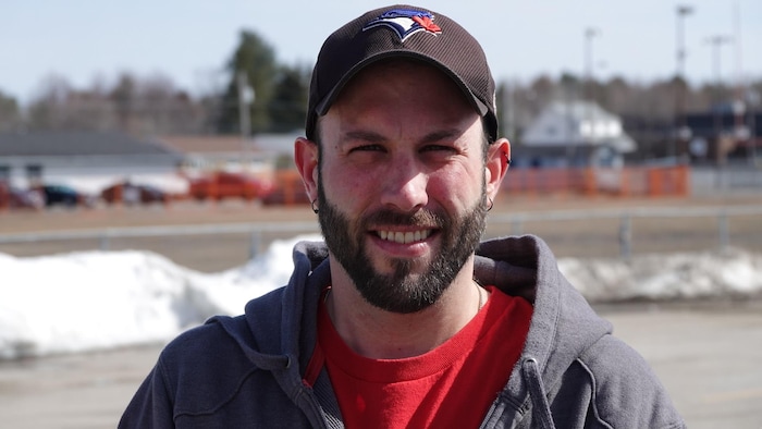 Aide d’urgence fédérale : sans Internet, c’est difficile | Radio-Canada