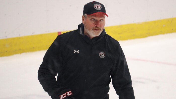 Patrick Roy aux portes des 500 victoires dans la LHJMQ | Radio-Canada