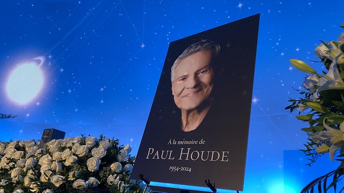 Un dernier hommage à l’animateur Paul Houde à Montréal | Radio-Canada