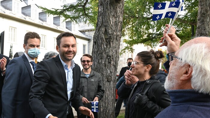 Dernière ligne droite : les partis jouent leur va-tout et s’adressent ...