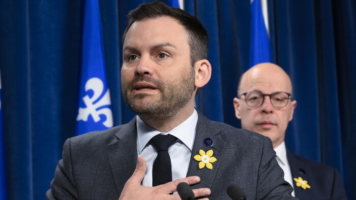 Paul St-Pierre Plamondon défend la gestion du PQ entourant l’affaire ...