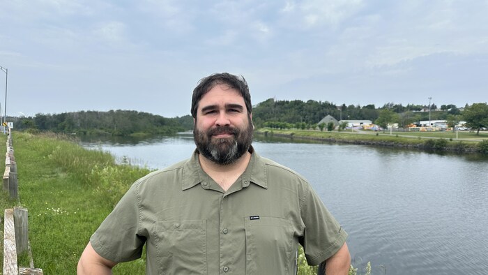 Moins de pêcheurs de saumon sur les rivières gaspésiennes | Radio-Canada