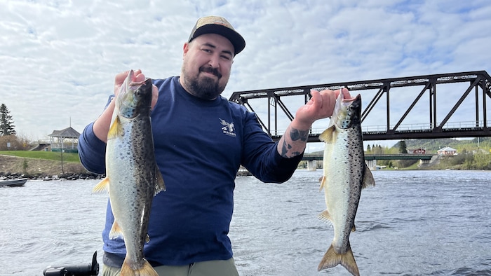 La pêche à la ouananiche est commencée sur le lac Saint-Jean | Radio-Canada