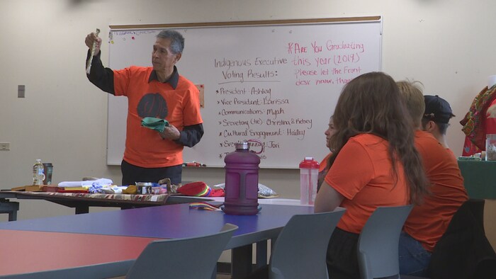 Journée du chandail orange : rendre hommage aux victimes des ...