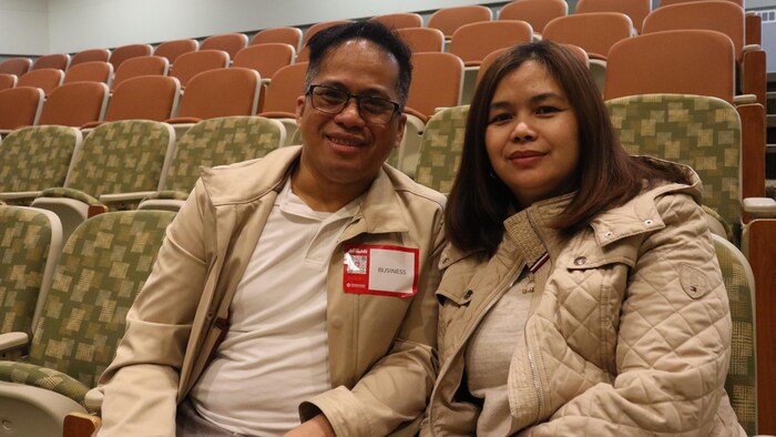 [Ulat] Mag-asawang Pinoy kasama sa libo-libong PR applicant na ...