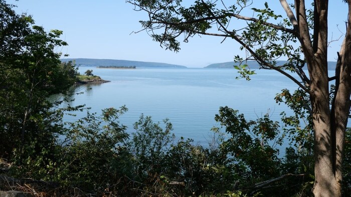 La communauté restaure un vieux phare de 117 ans à Smith’s Cove | Radio ...
