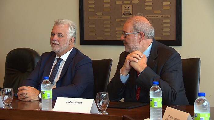 Pont réclamé à Tadoussac : Philippe Couillard promet un bureau pour ...