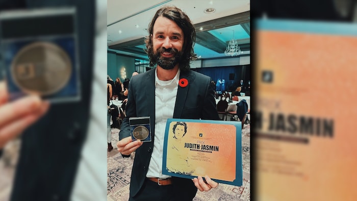 Un journaliste d’ICI Québec remporte un prix Judith-Jasmin | Radio-Canada