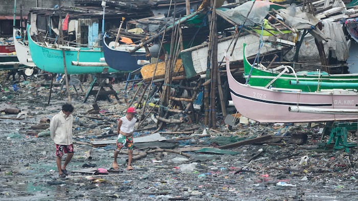 Philippines : au moins 5 morts après le passage du « super typhon ...