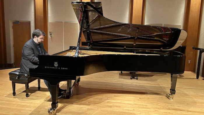 Le piano Steinway du Conservatoire de musique de Saguenay inauguré en ...