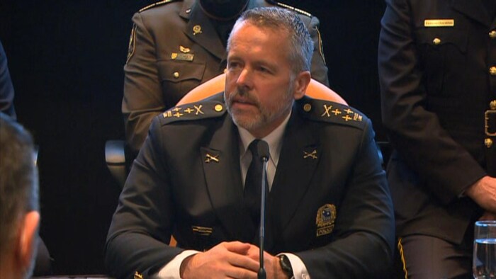 Une opération séduction pour valoriser le travail des policiers | Radio ...