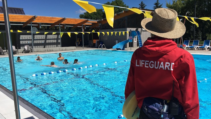 La saison des piscines extérieures gratuites commence samedi à Edmonton ...
