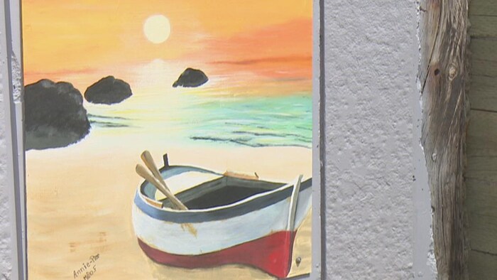Une exposition à ciel ouvert sur le quai de Petit-Rocher | Radio-Canada