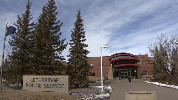 Un homme de Lethbridge accusé de meurtre au premier degré contre sa ...