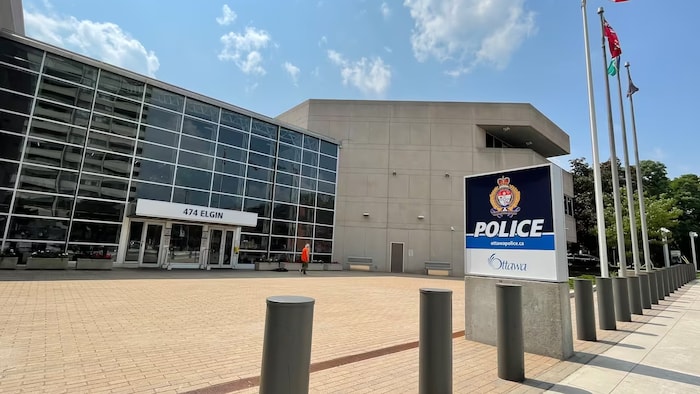 Un nouveau modèle de structure pour la police d’Ottawa | Radio-Canada