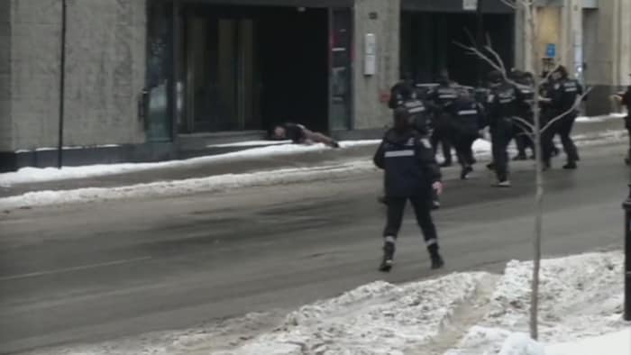 L’homme en crise arrêté près de l’UQAM comparaît | Radio-Canada