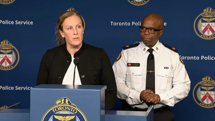Intrusion armée dans un domicile à Toronto : 2 arrestations et 2 ...