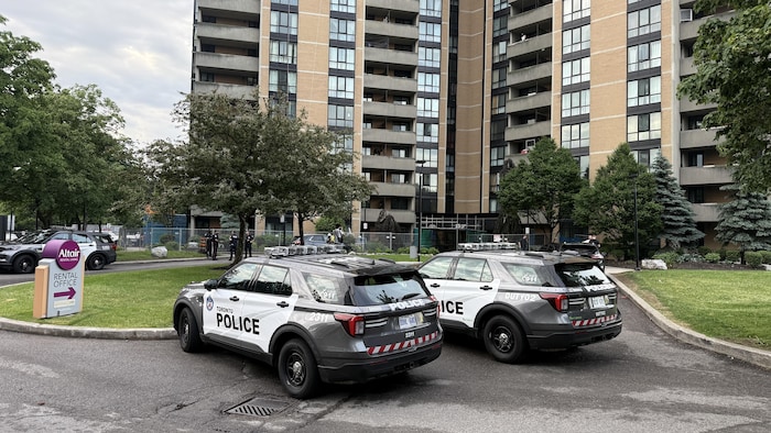 Un policier atteint par balle dans le nord-ouest de Toronto | Radio-Canada