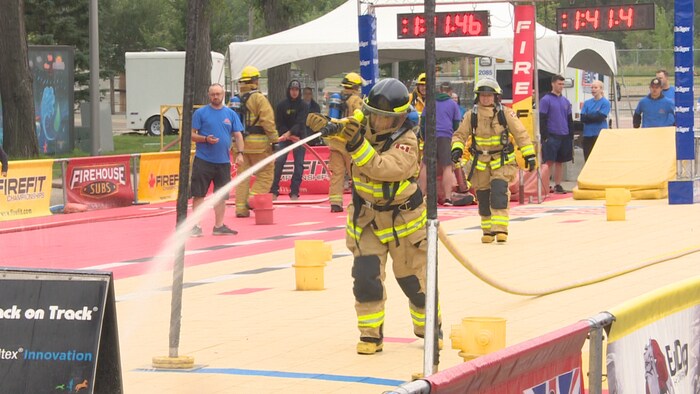 Un pompier fransaskois se qualifie pour le Firefit national | Radio-Canada