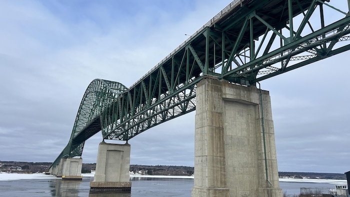 Le Nouveau-Brunswick retire le constructeur ontarien Julmac de trois ...