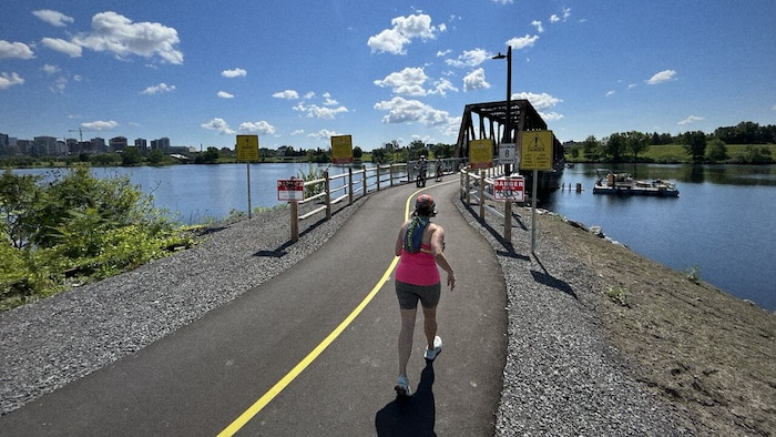 Succès du nouveau pont Chef-William-Commanda, mais un meilleur ...
