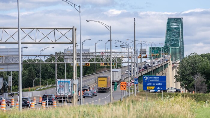 Début d’un bloc de fins de semaine de travaux sur le pont Laviolette ...