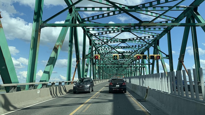 Travaux du pont Laviolette : le ministère anticipe un week-end ...