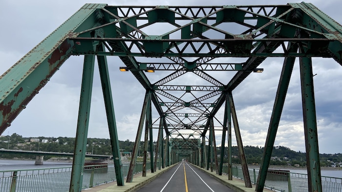 Le pont de Sainte-Anne sera illuminé dès cet automne | Radio-Canada