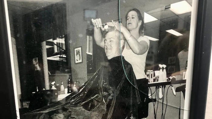 La « chaise célèbre » d’un salon de barbier d’Ottawa est à vendre ...