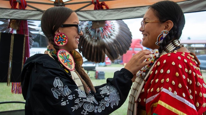 Le nouvel aréna de la Nation dakota de Sioux Valley accueille son ...