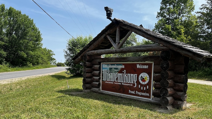 Trois personnes accusées à la suite d’un double meurtre dans une ...