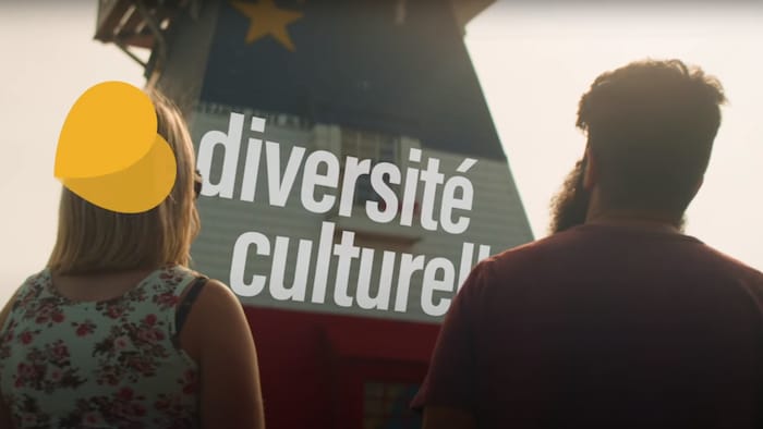 Une campagne de promotion sur le bilinguisme se heurte à la réalité des ...