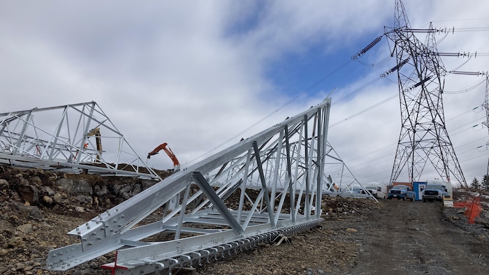 Des retards pour la ligne Micoua-Saguenay | Radio-Canada