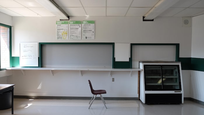 Allégations de racisme au Collège Louis-Riel : des anciens élèves ...