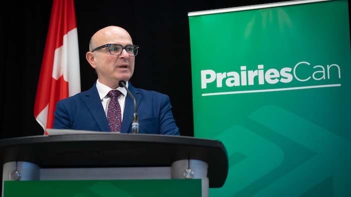 Près de 2 M$ pour 30 projets communautaires francophones dans les ...