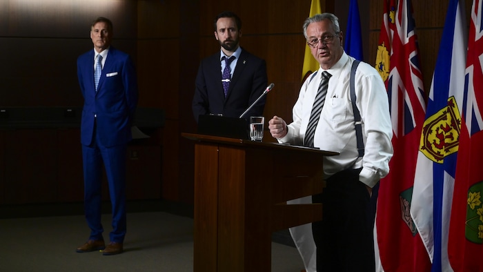 Des accusations suspendues contre deux députés opposés aux mesures ...