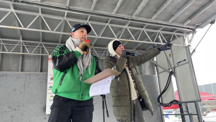Les marcheurs bravent le froid pour dire non au racisme à Val-d’Or ...